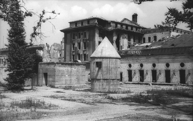 Inside Hitler bunker: Photos and video of the Fuhrerbunker – History Wench